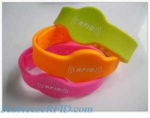 China TOPAZ512 chip silicone wristbands / NFC large-capacity chip silicone wristbands supplier